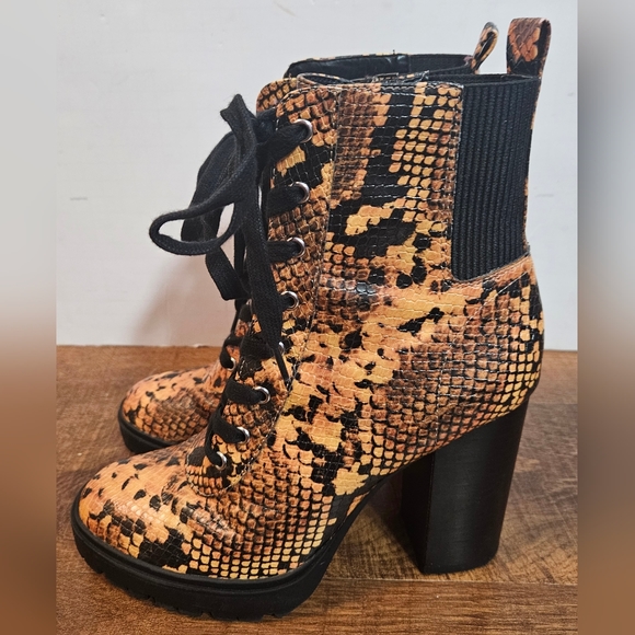 Steve Madden | Shoes | Steve Madden Latch Yellow Snake Platform Heel ...